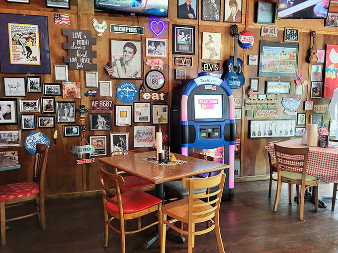 Where Elvis watches over your meal and every table feels like the best seat in the house. BBQ with a side of rock 'n' roll nostalgia.