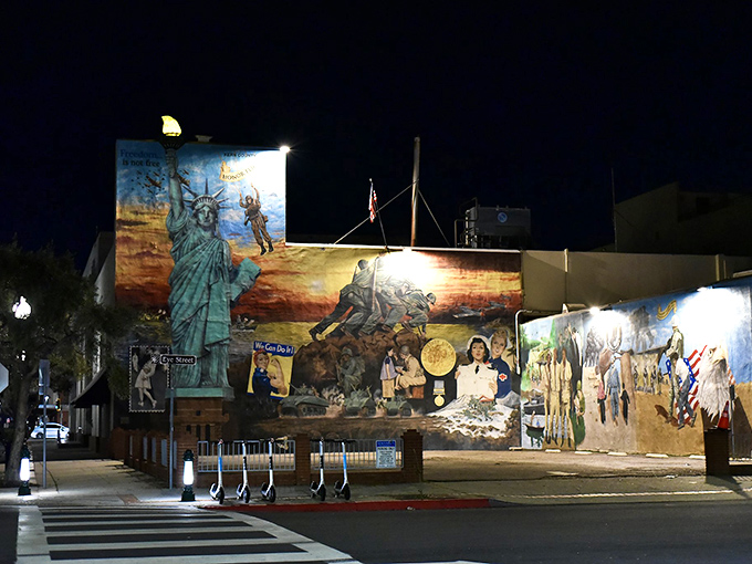 This illuminated nighttime mural celebrates American history with the subtlety of a fireworks display. Patriotism meets art in downtown Bakersfield.