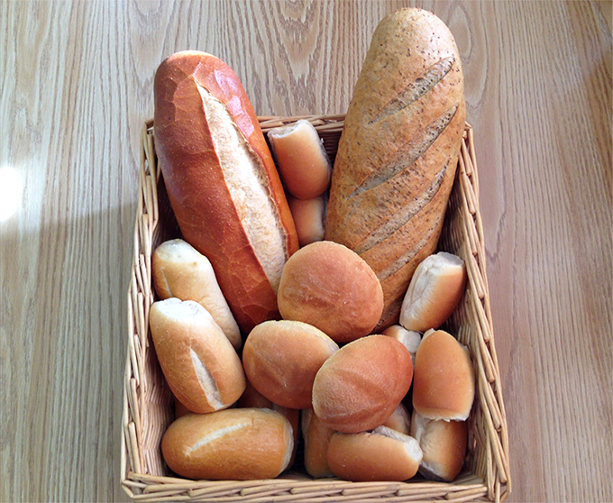 A basket of freshly baked bread that could turn any sandwich into a religious experience. Those rolls!