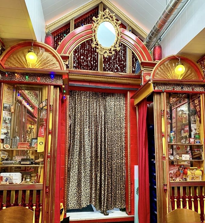 Ornate arches and leopard-print curtains create a theatrical backdrop for your hot dog experience – Carnegie Deli meets Moulin Rouge.