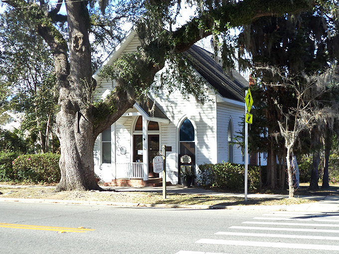 Quaint doesn't begin to describe it. This little white church-turned-chamber-of-commerce looks like it belongs on a postcard from America's past.