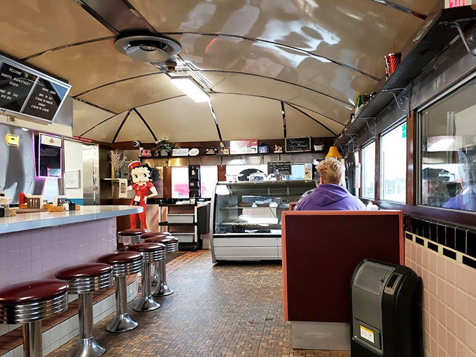 Another angle of diner perfection &ndash; where the curved ceiling creates the feeling of dining in a time capsule of American comfort.