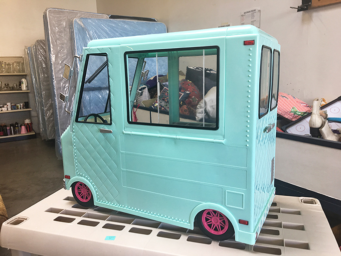 The mint-green ice cream truck of childhood dreams. Somewhere, a kid is about to have the best playdate ever.