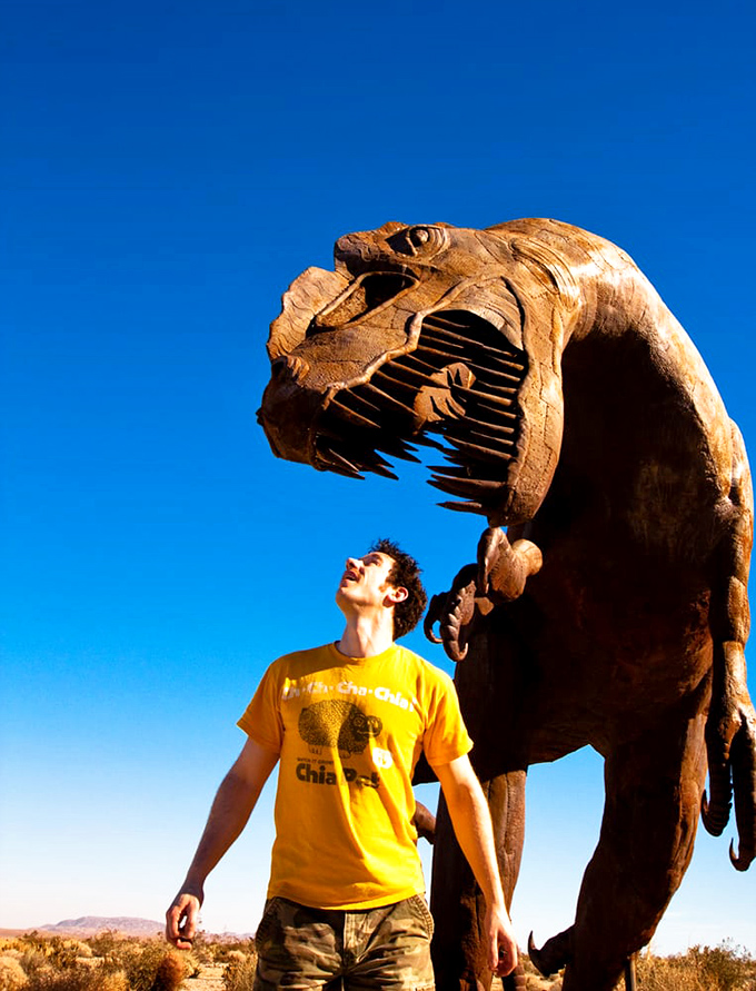 "Um, I think I left the oven on..." When desert art creates perfect optical illusions that make for unforgettable vacation photos.