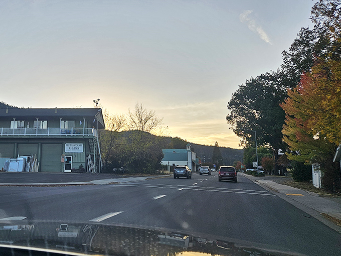 Sunset in Quincy paints the sky in colors that would make Bob Ross reach for new adjectives beyond "happy little clouds."