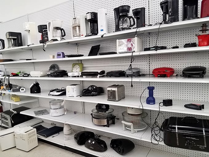 Coffee makers, toasters, and kitchen gadgets galore! One person's appliance upgrade is another's perfect-condition bargain.