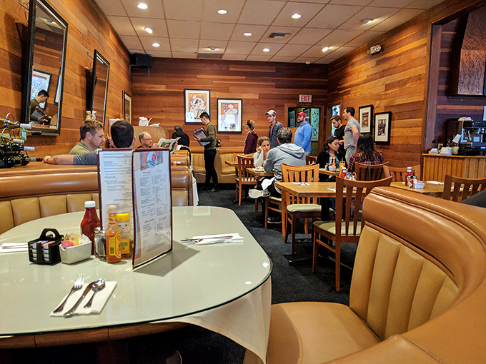 Where UCLA students recover from exams, Hollywood types hide from paparazzi, and regular folks just enjoy a good meal. Democracy in booth form.