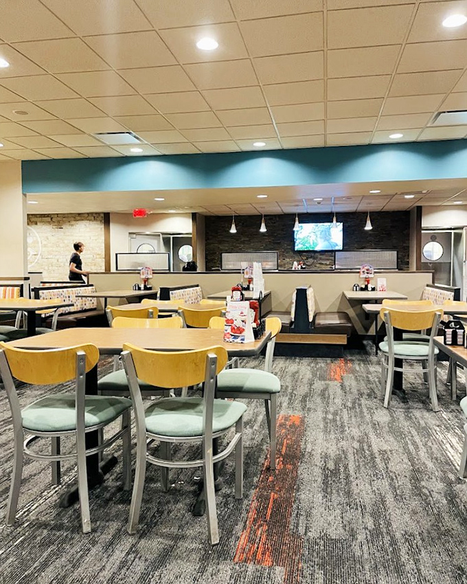 The dining area's thoughtful design creates pockets of privacy in a communal space&mdash;the restaurant equivalent of having your cake and eating it too.