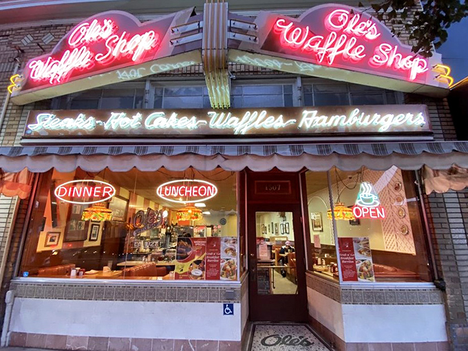 At night, Ole's neon sign transforms Park Street into a Edward Hopper painting with better breakfast options. Diners, drive-ins, and dives? This is royalty.