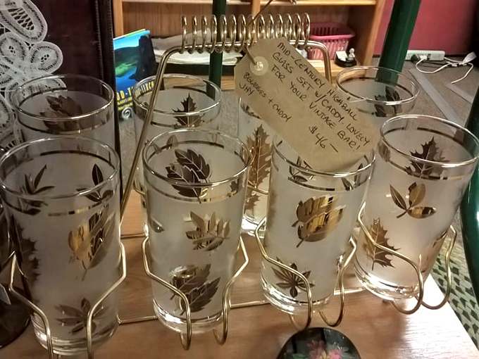 Mid-century elegance in a matching glassware set. These gold-leaf beauties are waiting to elevate your next cocktail hour.