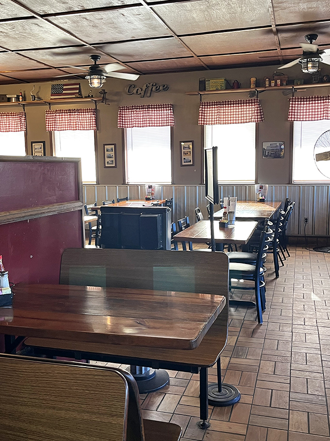 Another angle reveals more of that classic diner charm—where the décor isn't trying to impress Instagram, just make you feel at home.