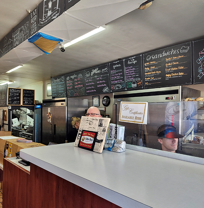 The counter service setup hasn't changed much since rotary phones were cutting-edge technology, and thank goodness for that.