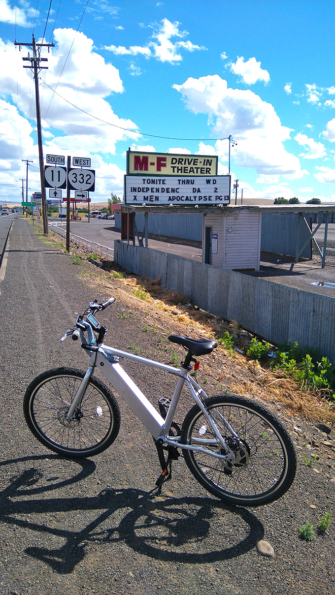 Even cyclists make the pilgrimage to this cinematic landmark, where Highway 11 meets the highway of imagination.