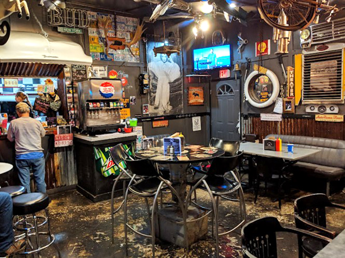 Where automotive memorabilia meets dining nirvana. Even the soda machine looks like it could tell you stories about Route 66.