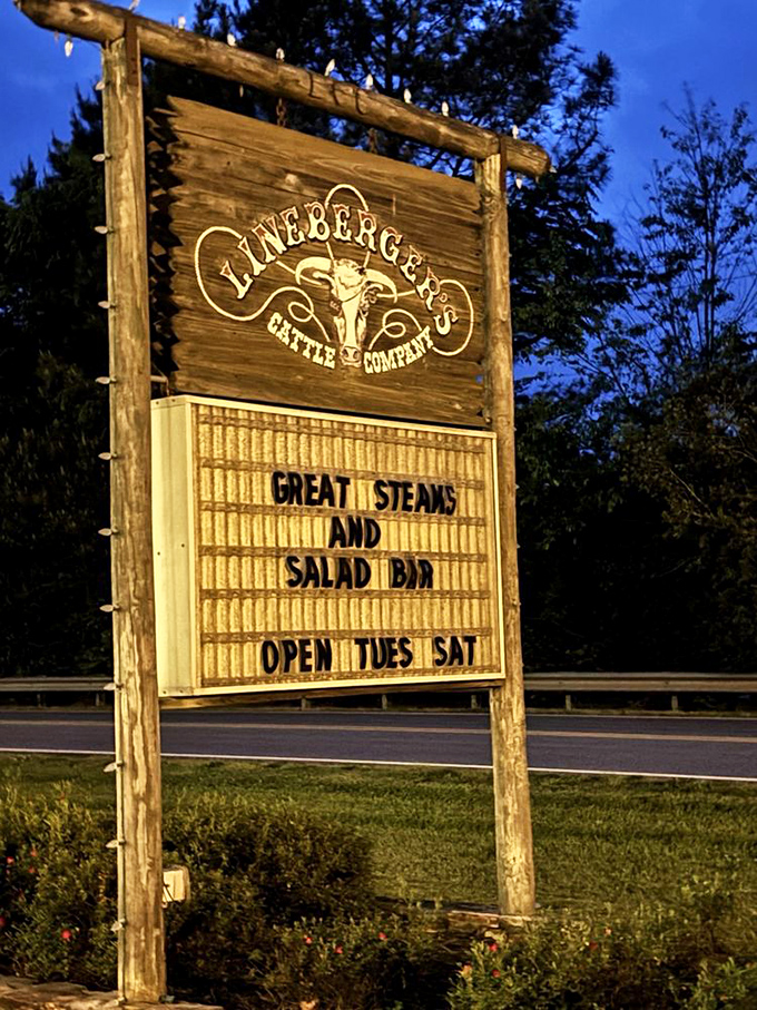 A roadside sign that gets straight to the point: great steaks await. No need for marketing gimmicks when your product speaks for itself.