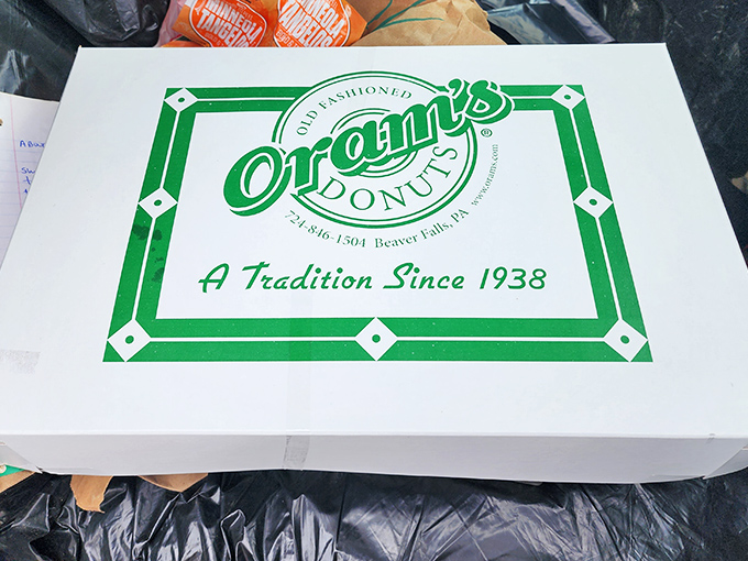 The box that makes you instantly popular at any gathering. "A tradition since 1938" isn't just marketing&mdash;it's a promise kept for generations.