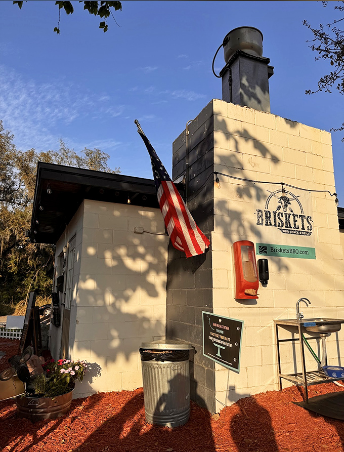 Even the exterior details show attention to craft. That American flag isn't just patriotic&mdash;it's a salute to an all-American culinary tradition.