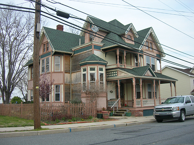 Downtown buildings in small Delaware towns combine history and function &ndash; preserved with pride for future generations.