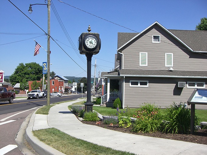 Grantsville's quiet streets offer a pace of life that your blood pressure will thank you for. The town clock keeps perfect time for people who aren't in a hurry.