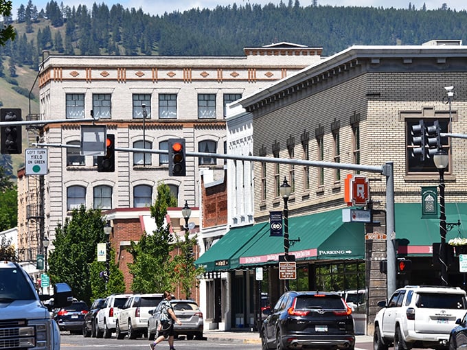 La Grande's mountain-framed downtown offers big views with small-town prices.