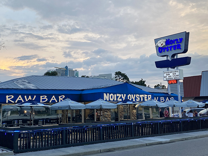 When the neon lights start glowing, you know you've found where the locals come to satisfy their pizza cravings properly.