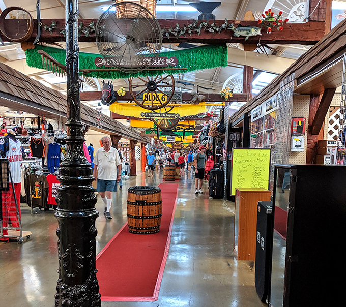 Follow the yellow-trimmed road! Traders World's color-coded walkways guide shoppers through this indoor bargain metropolis.