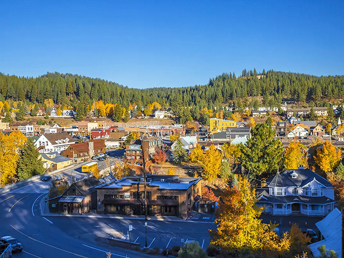 The Truckee River carves its path through town, offering a refreshing soundtrack to mountain adventures.