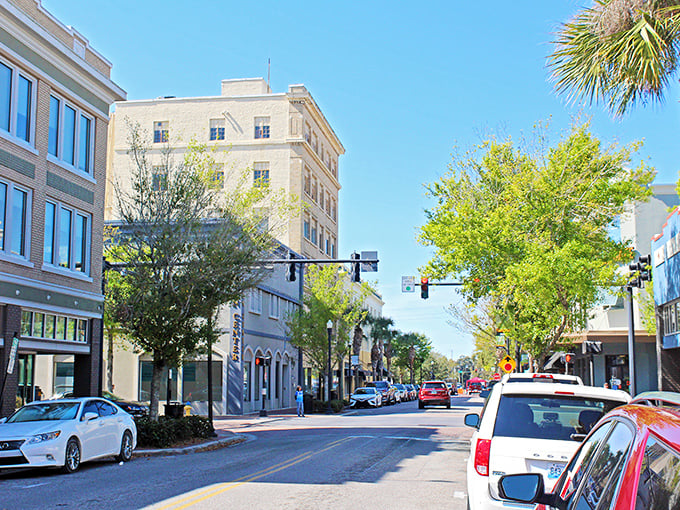 Winter Haven's downtown &ndash; clean streets, blue skies, and housing prices that won't make you weep.