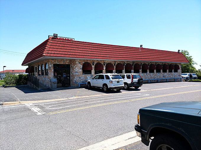 Those stone arches have welcomed hungry Delawareans through decades of breakfast cravings and late-night comfort food emergencies.