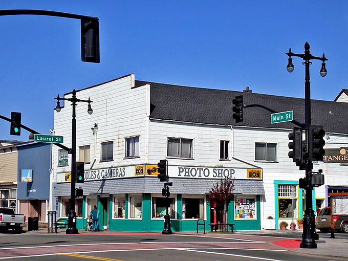 Main Street meets crisp air in Fort Bragg, where retirement on Social Security doesn't mean saying goodbye to California dreams.