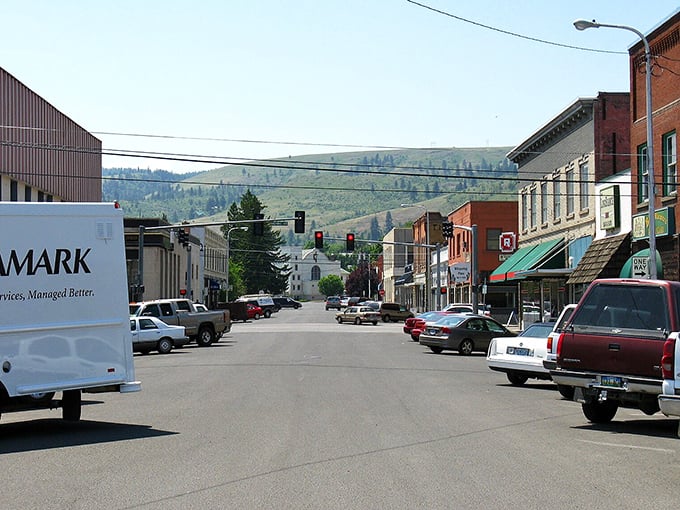 Streets lined with historic buildings in La Grande invite exploration without expensive admission fees.