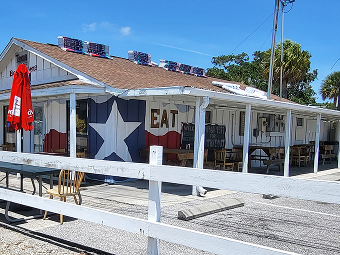 Those patriotic colors aren't just decoration - they represent authentic Texas barbecue traditions transplanted to Florida.