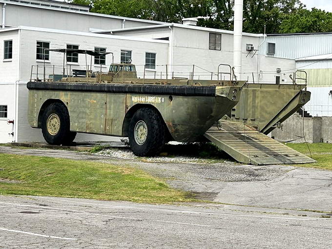The 1959 LARC-LX amphibious vehicle could handle your morning commute through apocalyptic flooding. SUV owners, meet your humbling experience.