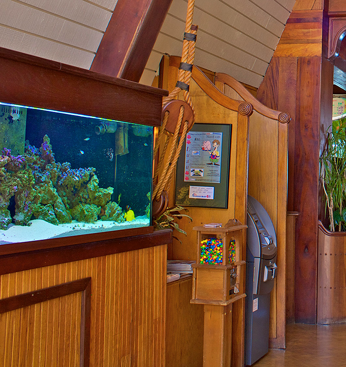Even the ATM knows you'll want extra cash for dessert after experiencing these incredible harbor-view meals.