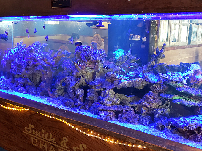 An aquarium so mesmerizing you might forget your food is coming&mdash;until the aroma snaps you back to delicious reality.