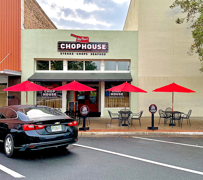 Big Papa's Chophouse brings urban dining flair to small-town Quincy. Those red umbrellas promise shade for your wallet as well as your table.