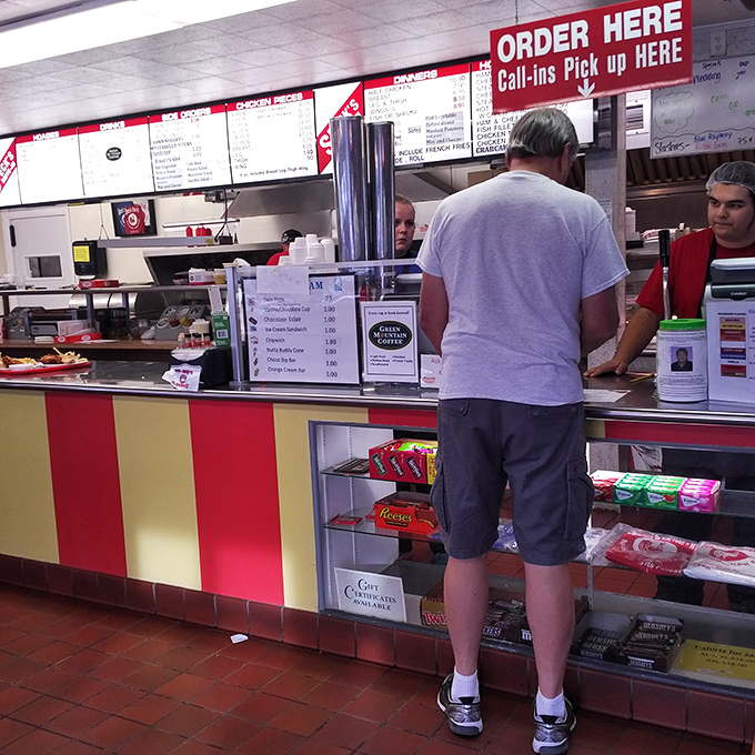 The ordering counter at Speck's is where dreams come true, where "I'll just get a small meal" turns into "and add some onion rings too."