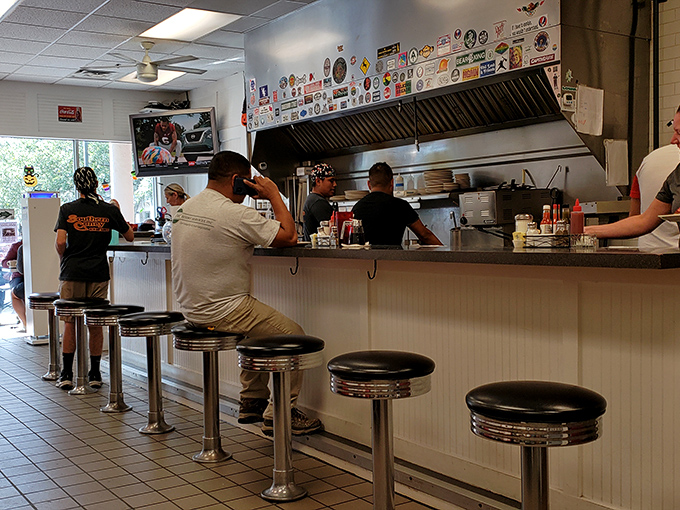 Counter seats: where solo diners become part of the breakfast community. Watch the short-order ballet while perched on these classic swivel stools. 