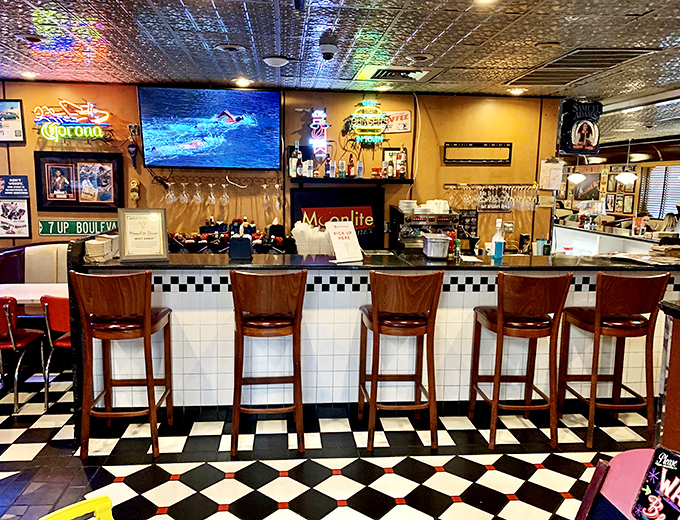 Bar seating that invites solo diners to become part of the Moonlite family&mdash;where counter culture means watching short-order magic happen.