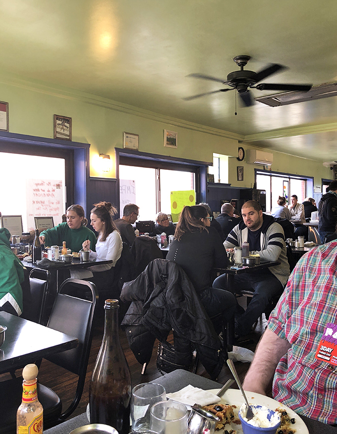 A full house of happy diners proves what locals already know &ndash; this is where Philadelphia comes to breakfast.