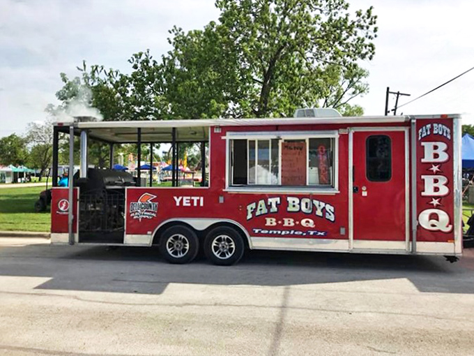 When Fat Boy's goes mobile, the neighborhood's collective mood improves by 73%. This red barbecue chariot brings joy wherever it rolls.