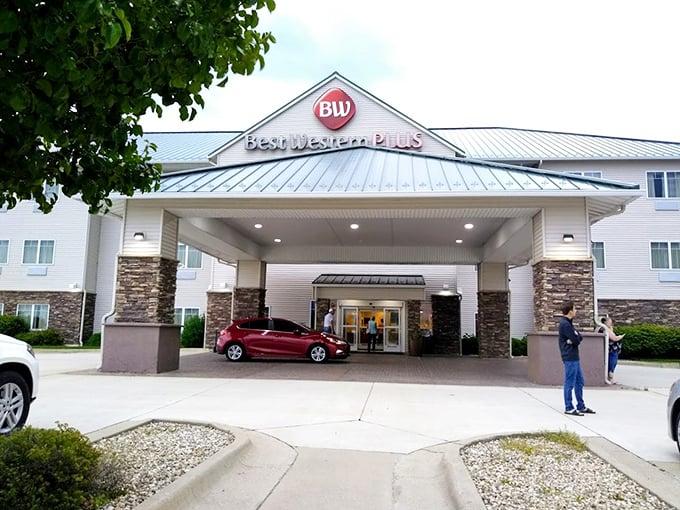 For those not ready to fully commit to the simple life, Best Western offers modern comforts. After a day of horse-drawn buggies, sometimes you need HBO.