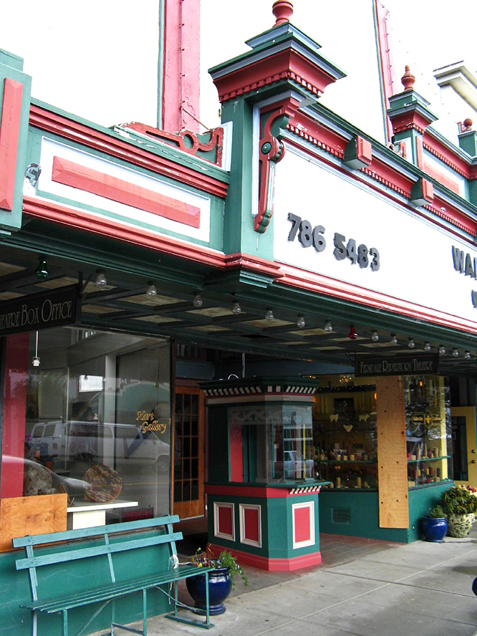 The Hart Theatre's candy-colored fa&ccedil;ade promises entertainment with a side of architectural delight.