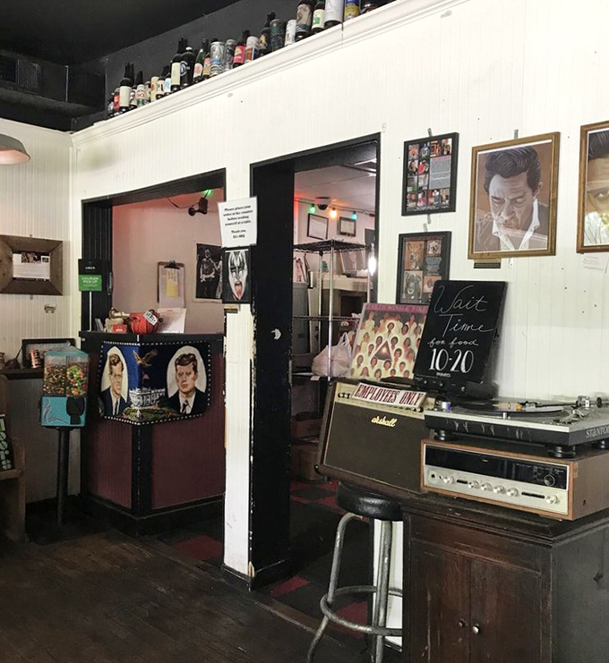 The kind of authentic atmosphere where the focus stays squarely on what matters most: incredible food.