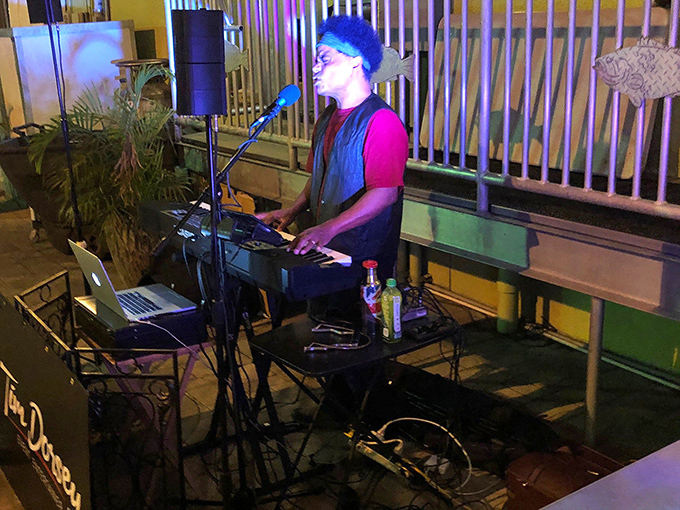 Live music that pairs perfectly with sunset views and second helpings. Your soundtrack for an evening of coastal indulgence.