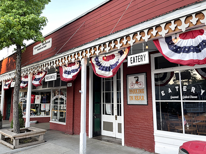 Mamma Llama Eatery's patriotic bunting says "We love America" while their comfort food whispers "and we really love your appetite."