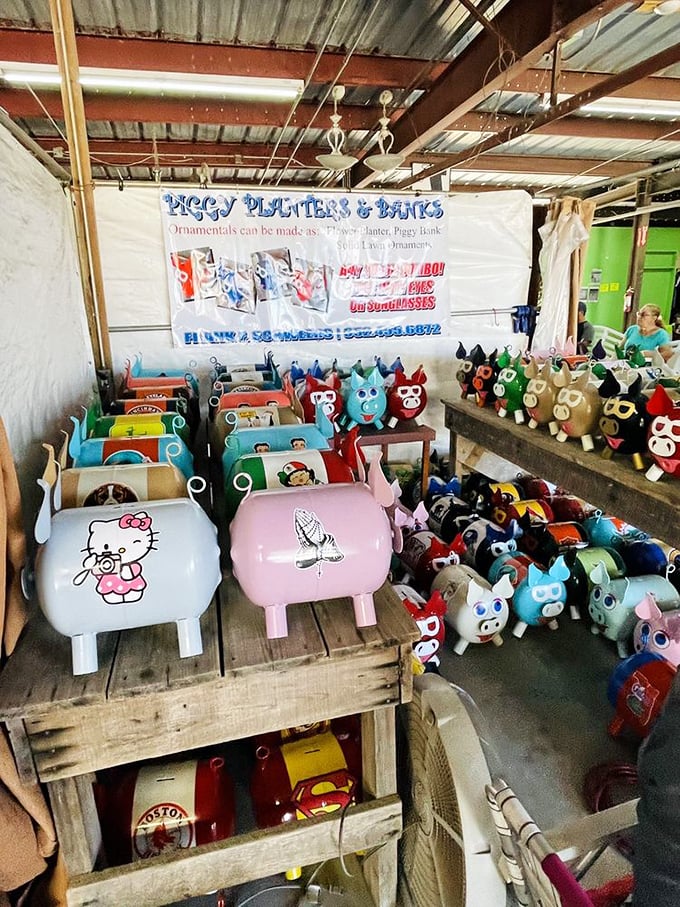 Piggy planters that bring new meaning to "bringing home the bacon." Garden decor with personality and a touch of farmyard whimsy.