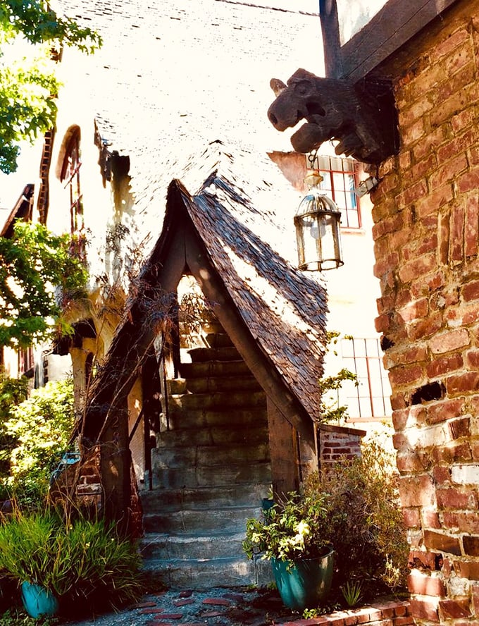 Whoever designed this entrance clearly understood that the journey matters as much as the destination. The perfect spot for contemplating life's big questions.