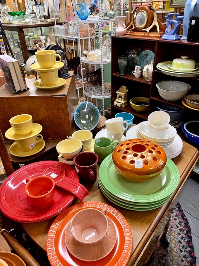 Fiestaware in its natural habitat! These vibrant vintage dishes make even a peanut butter sandwich feel like a special occasion.