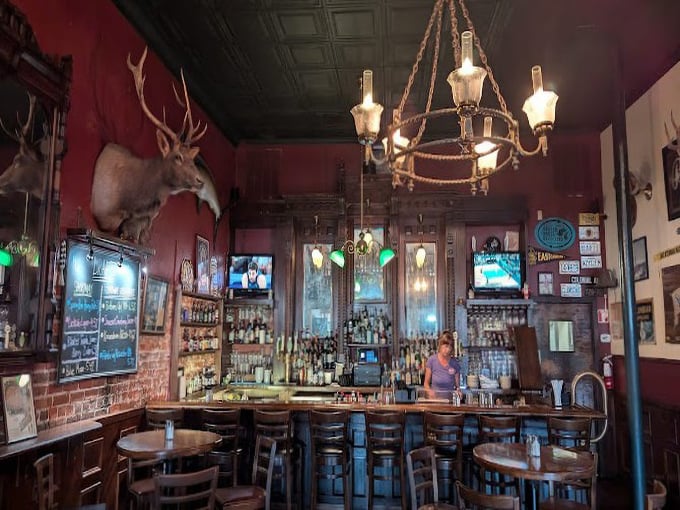 The bar area beckons with craft brews and that unmistakable feeling of coastal Carolina hospitality at work.